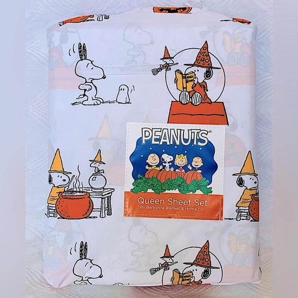 Peanuts | Bedding | Peanuts Snoopy Halloween Magic Potions Sheet Set ...
